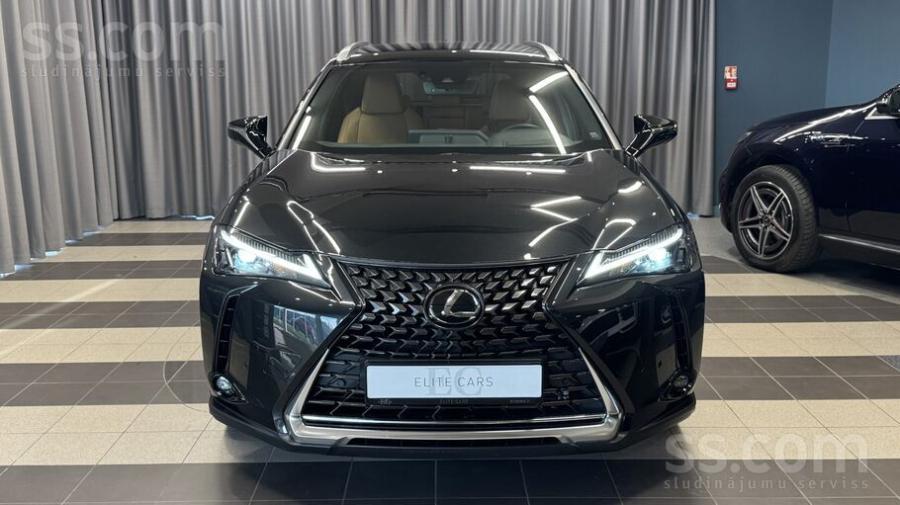 Melns Lexus UX 2023 Rīga, ar dzinēja tilpumu 2.00 L un nobraukumu 38 tūkst. km par 29990 €, foto 9 vietnē AUTOMOTO.COM.LV