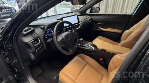 Melns Lexus UX 2023 Rīga, ar dzinēja tilpumu 2.00 L un nobraukumu 38 tūkst. km par 29990 €, foto 17 vietnē AUTOMOTO.COM.LV