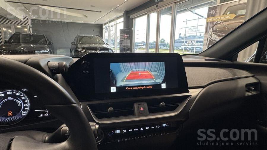 Melns Lexus UX 2023 Rīga, ar dzinēja tilpumu 2.00 L un nobraukumu 38 tūkst. km par 29990 €, foto 23 vietnē AUTOMOTO.COM.LV