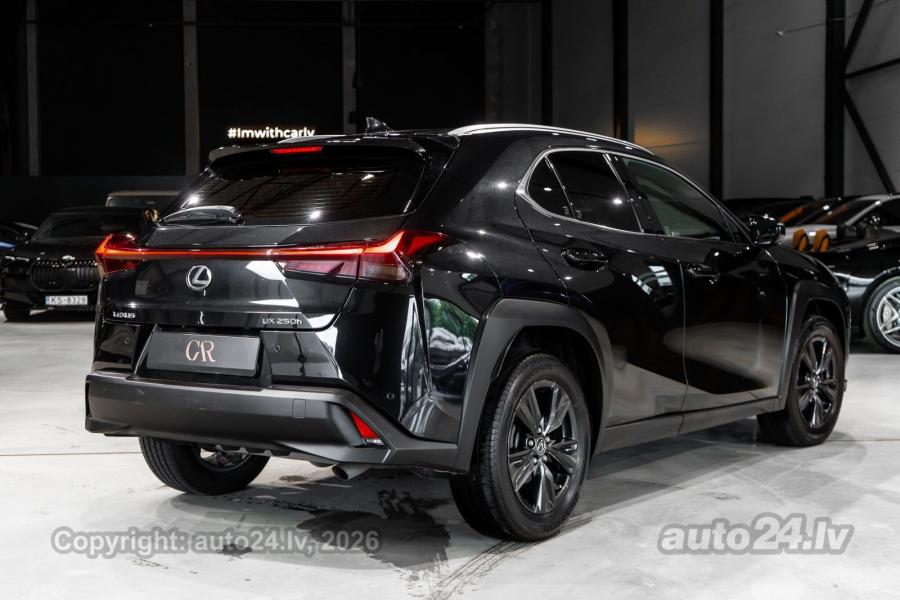 Melns Lexus UX 2023 Rīga, ar dzinēja tilpumu 2.00 L un nobraukumu 35 tūkst. km par 34500 €, foto 5 vietnē AUTOMOTO.COM.LV
