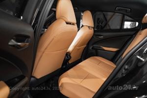 Melns Lexus UX 2023 Rīga, ar dzinēja tilpumu 2.00 L un nobraukumu 35 tūkst. km par 34500 €, foto 14 vietnē AUTOMOTO.COM.LV