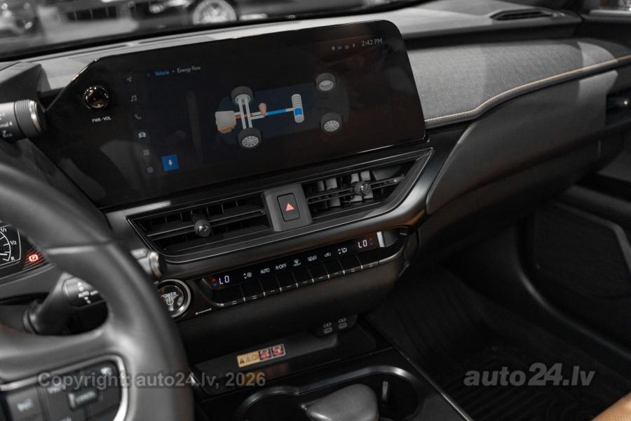 Melns Lexus UX 2023 Rīga, ar dzinēja tilpumu 2.00 L un nobraukumu 35 tūkst. km par 34500 €, foto 25 vietnē AUTOMOTO.COM.LV
