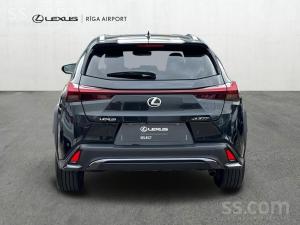 Melns Lexus UX 2024 Rīga, ar dzinēja tilpumu 2.00 L un nobraukumu 22 tūkst. km par 42900 €, foto 5 vietnē AUTOMOTO.COM.LV