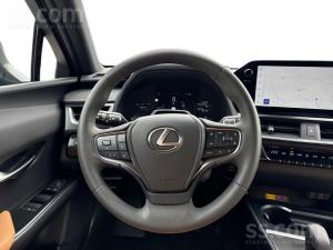 Melns Lexus UX 2024 Rīga, ar dzinēja tilpumu 2.00 L un nobraukumu 22 tūkst. km par 42900 €, foto 10 vietnē AUTOMOTO.COM.LV