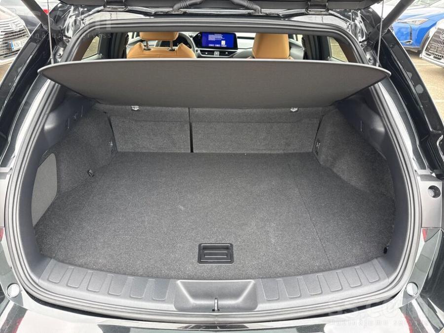 Melns Lexus UX 2024 Rīga, ar dzinēja tilpumu 2.00 L un nobraukumu 22 tūkst. km par 42900 €, foto 11 vietnē AUTOMOTO.COM.LV