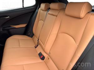 Melns Lexus UX 2024 Rīga, ar dzinēja tilpumu 2.00 L un nobraukumu 22 tūkst. km par 42900 €, foto 20 vietnē AUTOMOTO.COM.LV
