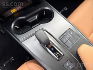 Melns Lexus UX 2024 Rīga, ar dzinēja tilpumu 2.00 L un nobraukumu 22 tūkst. km par 42900 €, foto 21 vietnē AUTOMOTO.COM.LV