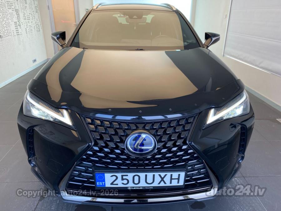 Black Lexus UX 2019 in Tallinn, with an engine capacity of 2.00 L and mileage of 82 thousand km for 24900 €, photo 3 on AUTOMOTO.COM.LV