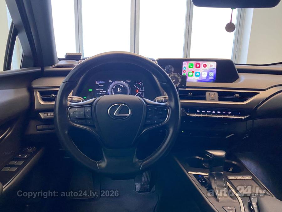 Black Lexus UX 2019 in Tallinn, with an engine capacity of 2.00 L and mileage of 82 thousand km for 24900 €, photo 14 on AUTOMOTO.COM.LV