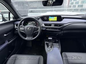 Black Lexus UX 2021 in Tallinn, with an engine capacity of 2.00 L and mileage of 79 thousand km for 24990 €, photo 14 on AUTOMOTO.COM.LV