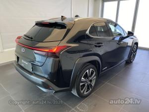 Melns Lexus UX 2021 Tallina, ar dzinēja tilpumu 2.00 L un nobraukumu 62 tūkst. km par 26300 €, foto 7 vietnē AUTOMOTO.COM.LV