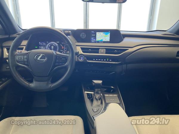 Melns Lexus UX 2021 Tallina, ar dzinēja tilpumu 2.00 L un nobraukumu 62 tūkst. km par 26300 €, foto 9 vietnē AUTOMOTO.COM.LV