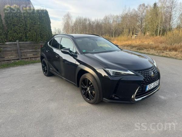 Black Lexus UX 2021 in Riga, with an engine capacity of 2.00 L and mileage of 38 thousand km for 22900 €, photo 1 on AUTOMOTO.COM.LV