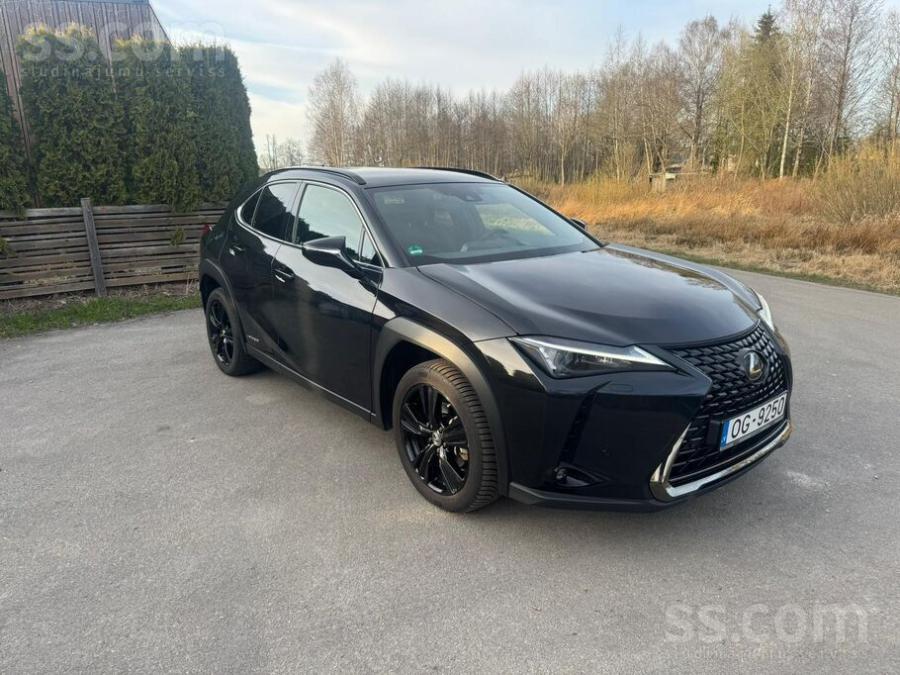 Black Lexus UX 2021 in Riga, with an engine capacity of 2.00 L and mileage of 38 thousand km for 22900 €, photo 1 on AUTOMOTO.COM.LV