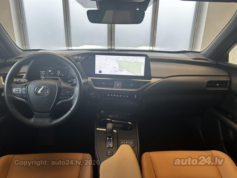 Black Lexus UX 2024 in Tallinn, with an engine capacity of 2.00 L and mileage of 36 thousand km for 35900 €, photo 11 on AUTOMOTO.COM.LV
