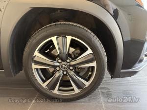 Melns Lexus UX 2021 Tallina, ar dzinēja tilpumu 2.00 L un nobraukumu 63 tūkst. km par 27900 €, foto 8 vietnē AUTOMOTO.COM.LV