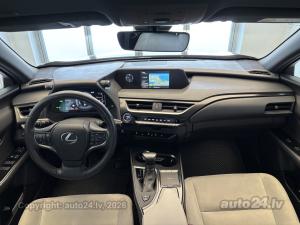 Melns Lexus UX 2021 Tallina, ar dzinēja tilpumu 2.00 L un nobraukumu 63 tūkst. km par 27900 €, foto 13 vietnē AUTOMOTO.COM.LV