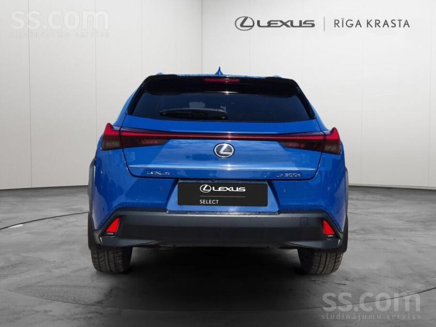 Blue Lexus UX 2021 in Riga, with an engine capacity of 2.00 L and mileage of 117 thousand km for 19900 €, photo 5 on AUTOMOTO.COM.LV