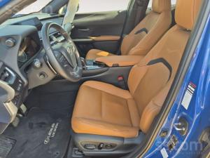 Blue Lexus UX 2021 in Riga, with an engine capacity of 2.00 L and mileage of 117 thousand km for 19900 €, photo 12 on AUTOMOTO.COM.LV