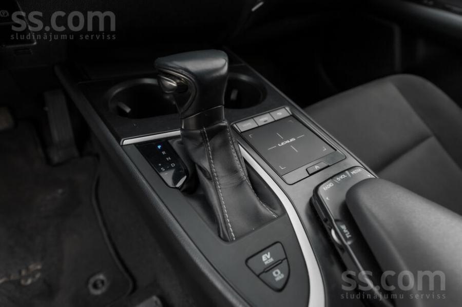 Brūns Lexus UX 2019 Jelgava, ar dzinēja tilpumu 2.00 L un nobraukumu 128 tūkst. km par 21000 €, foto 18 vietnē AUTOMOTO.COM.LV