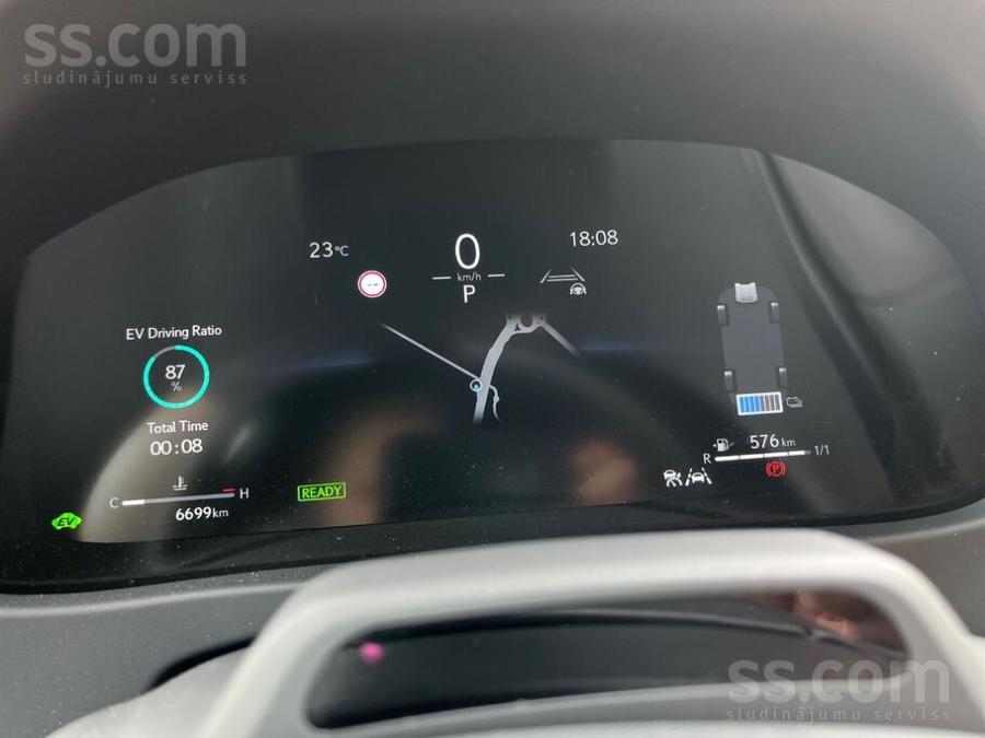 Brown Lexus UX 2025 in Riga, with an engine capacity of 2.00 L and mileage of 7 thousand km for 41900 €, photo 14 on AUTOMOTO.COM.LV