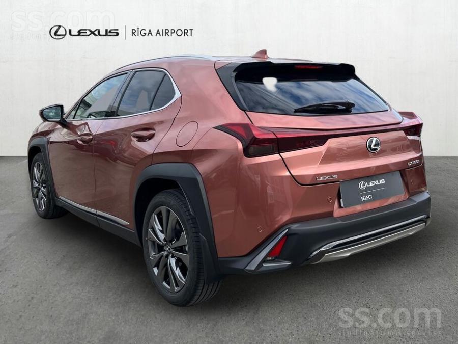 Brown Lexus UX 2025 in Riga, with an engine capacity of 2.00 L and mileage of 7 thousand km for 41900 €, photo 18 on AUTOMOTO.COM.LV