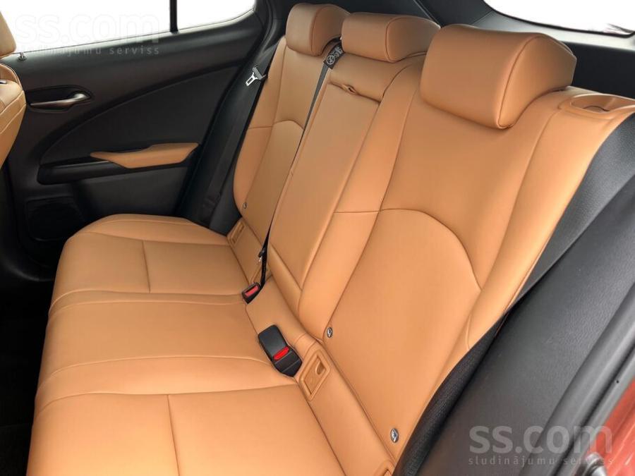 Brown Lexus UX 2025 in Riga, with an engine capacity of 2.00 L and mileage of 7 thousand km for 41900 €, photo 20 on AUTOMOTO.COM.LV