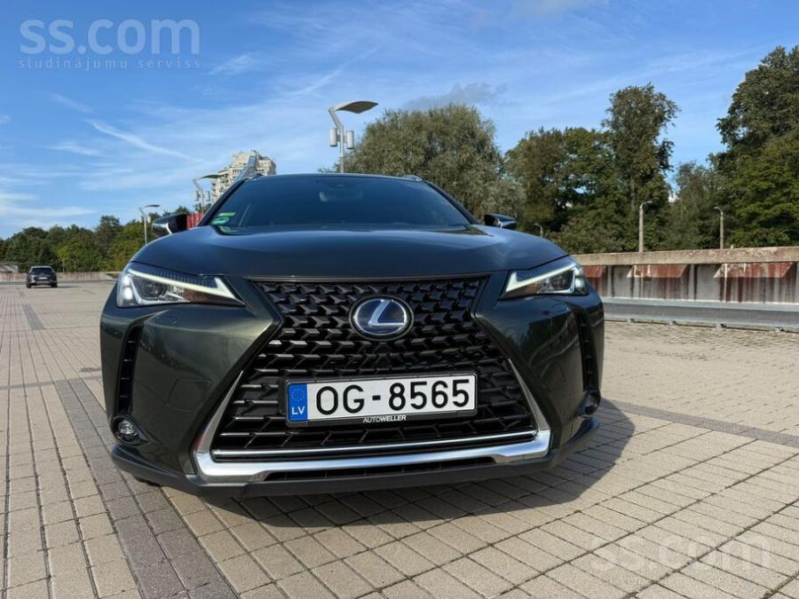 Зеленый Лексус UX 2019 в Огре, объемом двигателя 2.00 л и пробегом 146 тыс. км за 18700 €, фото 3 на AUTOMOTO.COM.LV