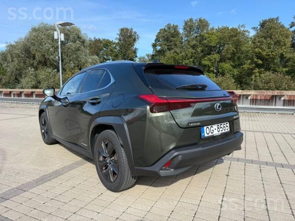 Zaļš Lexus UX 2019 Ogre, ar dzinēja tilpumu 2.00 L un nobraukumu 146 tūkst. km par 18700 €, foto 4 vietnē AUTOMOTO.COM.LV