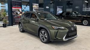 Zaļš Lexus UX 2023 Mārupe, ar dzinēja tilpumu 0.00 L un nobraukumu 96 tūkst. km par 25990 €, foto  vietnē AUTOMOTO.COM.LV