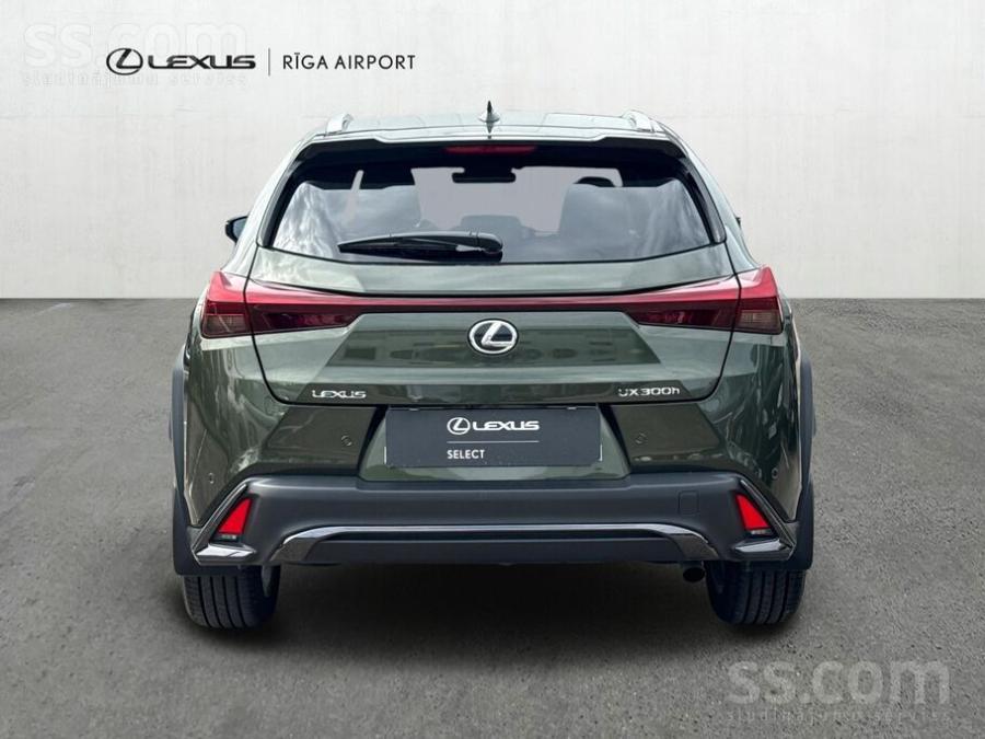 Zaļš Lexus UX 2025 Valmiera, ar dzinēja tilpumu 2.00 L un nobraukumu 5 tūkst. km par 39000 €, foto 5 vietnē AUTOMOTO.COM.LV