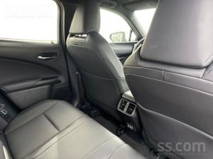 Zaļš Lexus UX 2025 Valmiera, ar dzinēja tilpumu 2.00 L un nobraukumu 5 tūkst. km par 39000 €, foto 8 vietnē AUTOMOTO.COM.LV