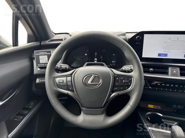 Green Lexus UX 2025 in Valmiera, with an engine capacity of 2.00 L and mileage of 5 thousand km for 39000 €, photo 10 on AUTOMOTO.COM.LV