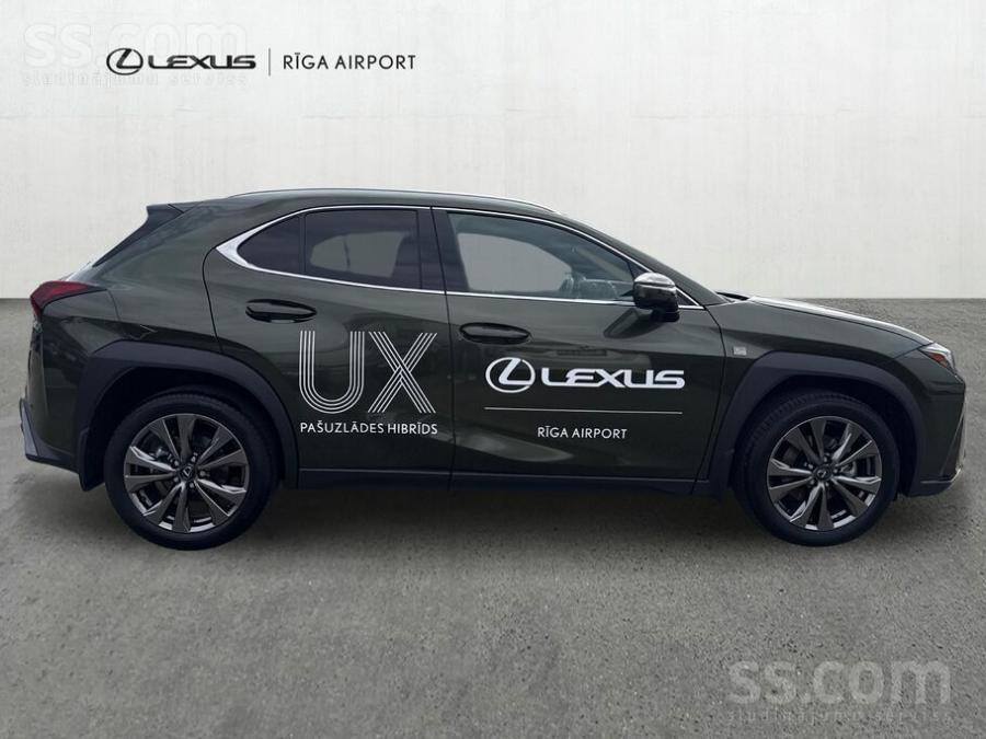 Zaļš Lexus UX 2025 Valmiera, ar dzinēja tilpumu 2.00 L un nobraukumu 5 tūkst. km par 39000 €, foto 17 vietnē AUTOMOTO.COM.LV