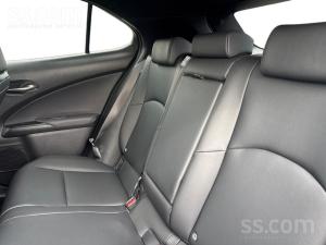 Zaļš Lexus UX 2025 Valmiera, ar dzinēja tilpumu 2.00 L un nobraukumu 5 tūkst. km par 39000 €, foto 20 vietnē AUTOMOTO.COM.LV