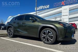 Zaļš Lexus UX 2019 Rīga, ar dzinēja tilpumu 2.00 L un nobraukumu 61 tūkst. km par 19900 €, foto  vietnē AUTOMOTO.COM.LV