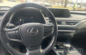 Zaļš Lexus UX 2019 Rīga, ar dzinēja tilpumu 2.00 L un nobraukumu 61 tūkst. km par 19900 €, foto 9 vietnē AUTOMOTO.COM.LV
