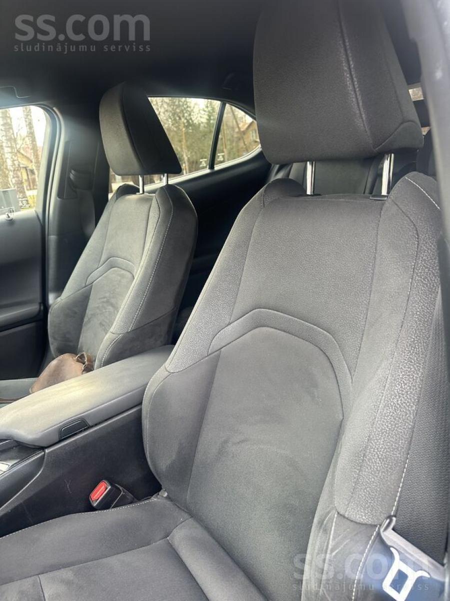 Zaļš Lexus UX 2019 Rīga, ar dzinēja tilpumu 2.00 L un nobraukumu 61 tūkst. km par 19900 €, foto 10 vietnē AUTOMOTO.COM.LV