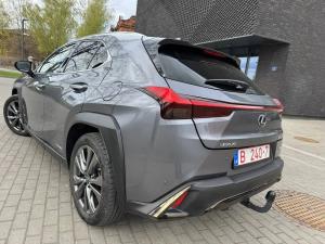 Pelēks Lexus UX 2019 Daugavpils, ar dzinēja tilpumu 2.00 L un nobraukumu 109 tūkst. km par 24950 €, foto 9 vietnē AUTOMOTO.COM.LV