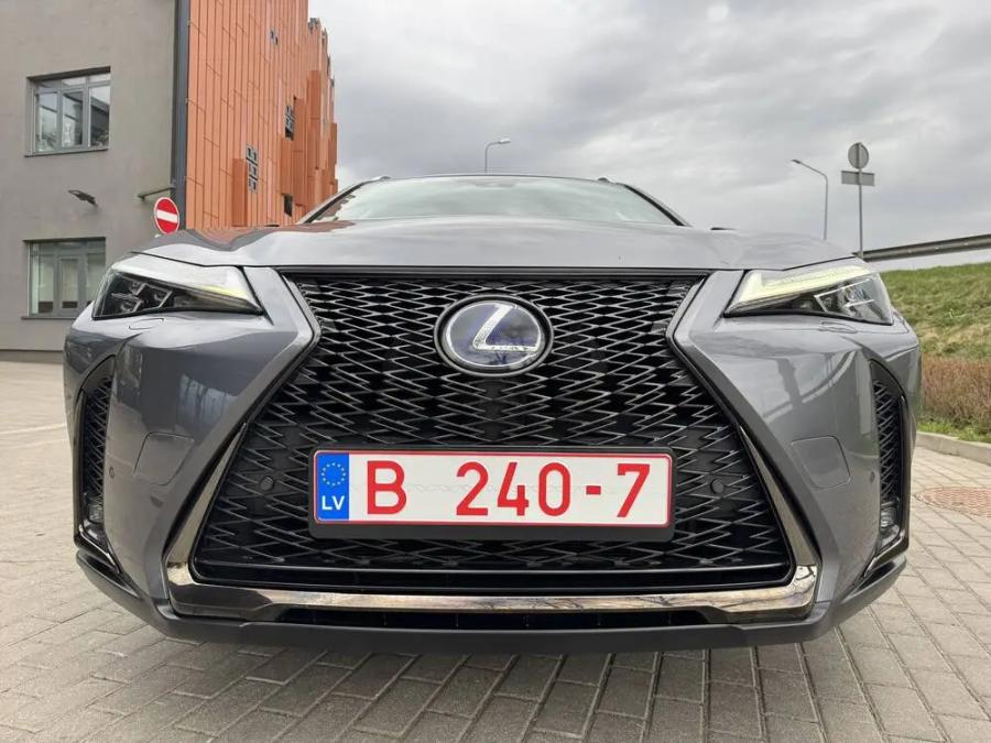 Pelēks Lexus UX 2019 Daugavpils, ar dzinēja tilpumu 2.00 L un nobraukumu 109 tūkst. km par 24950 €, foto 13 vietnē AUTOMOTO.COM.LV