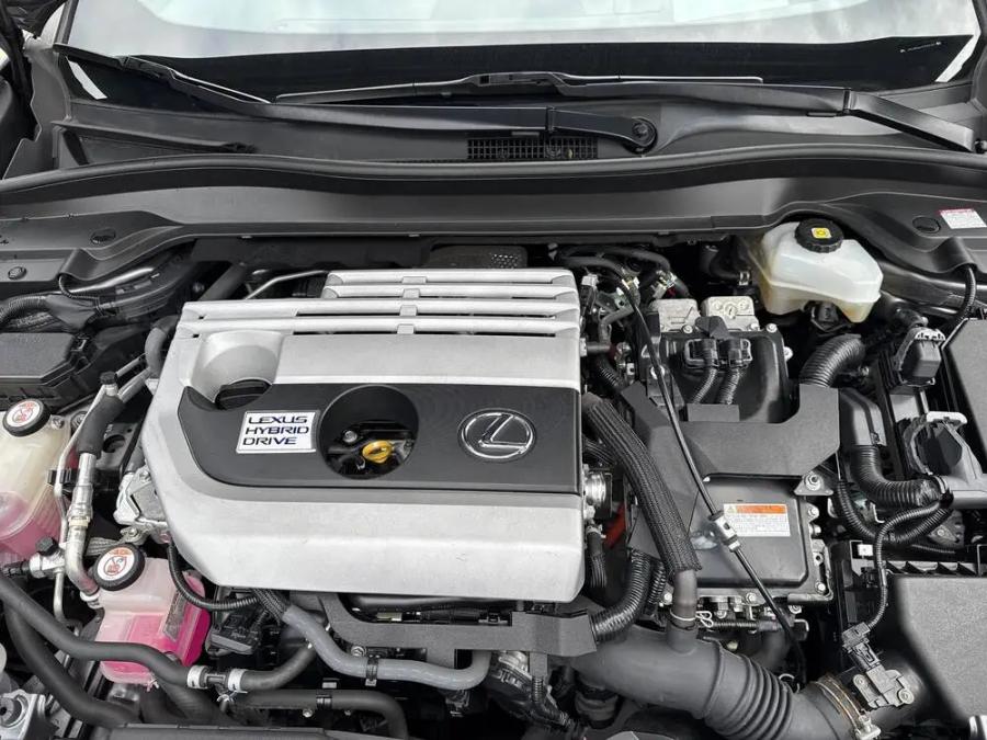 Pelēks Lexus UX 2019 Daugavpils, ar dzinēja tilpumu 2.00 L un nobraukumu 109 tūkst. km par 24950 €, foto 26 vietnē AUTOMOTO.COM.LV
