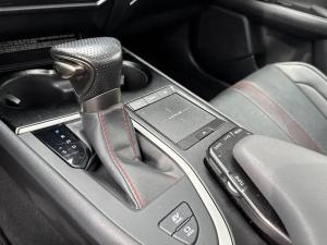 Pelēks Lexus UX 2019 Daugavpils, ar dzinēja tilpumu 2.00 L un nobraukumu 109 tūkst. km par 24950 €, foto 29 vietnē AUTOMOTO.COM.LV