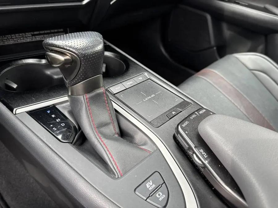 Pelēks Lexus UX 2019 Daugavpils, ar dzinēja tilpumu 2.00 L un nobraukumu 109 tūkst. km par 24950 €, foto 29 vietnē AUTOMOTO.COM.LV