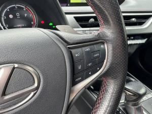 Pelēks Lexus UX 2019 Daugavpils, ar dzinēja tilpumu 2.00 L un nobraukumu 109 tūkst. km par 24950 €, foto 32 vietnē AUTOMOTO.COM.LV