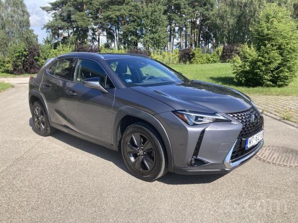 Grey Lexus UX 2019 in Riga, with an engine capacity of 2.00 L and mileage of 59 thousand km for 19500 €, photo 2 on AUTOMOTO.COM.LV