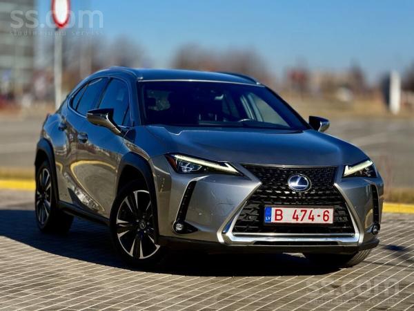 Grey Lexus UX 2020 in Riga, with an engine capacity of 2.00 L and mileage of 0 thousand km for 18970 €, photo 2 on AUTOMOTO.COM.LV
