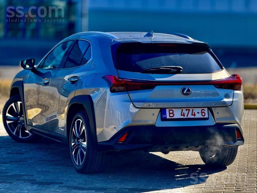 Pelēks Lexus UX 2020 Rīga, ar dzinēja tilpumu 2.00 L un nobraukumu 0 tūkst. km par 18970 €, foto 5 vietnē AUTOMOTO.COM.LV