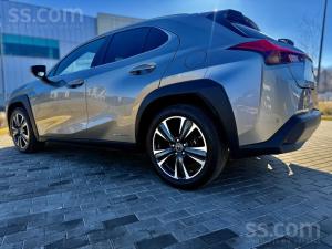 Pelēks Lexus UX 2020 Rīga, ar dzinēja tilpumu 2.00 L un nobraukumu 0 tūkst. km par 18970 €, foto 9 vietnē AUTOMOTO.COM.LV