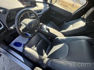 Pelēks Lexus UX 2020 Rīga, ar dzinēja tilpumu 2.00 L un nobraukumu 0 tūkst. km par 18970 €, foto 10 vietnē AUTOMOTO.COM.LV