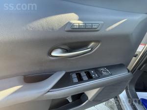 Pelēks Lexus UX 2020 Rīga, ar dzinēja tilpumu 2.00 L un nobraukumu 0 tūkst. km par 18970 €, foto 13 vietnē AUTOMOTO.COM.LV